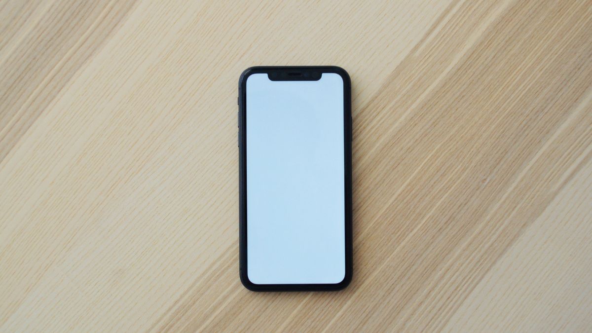Foldable Iphones To Become A Reality Soon Apple Insider Report Claims